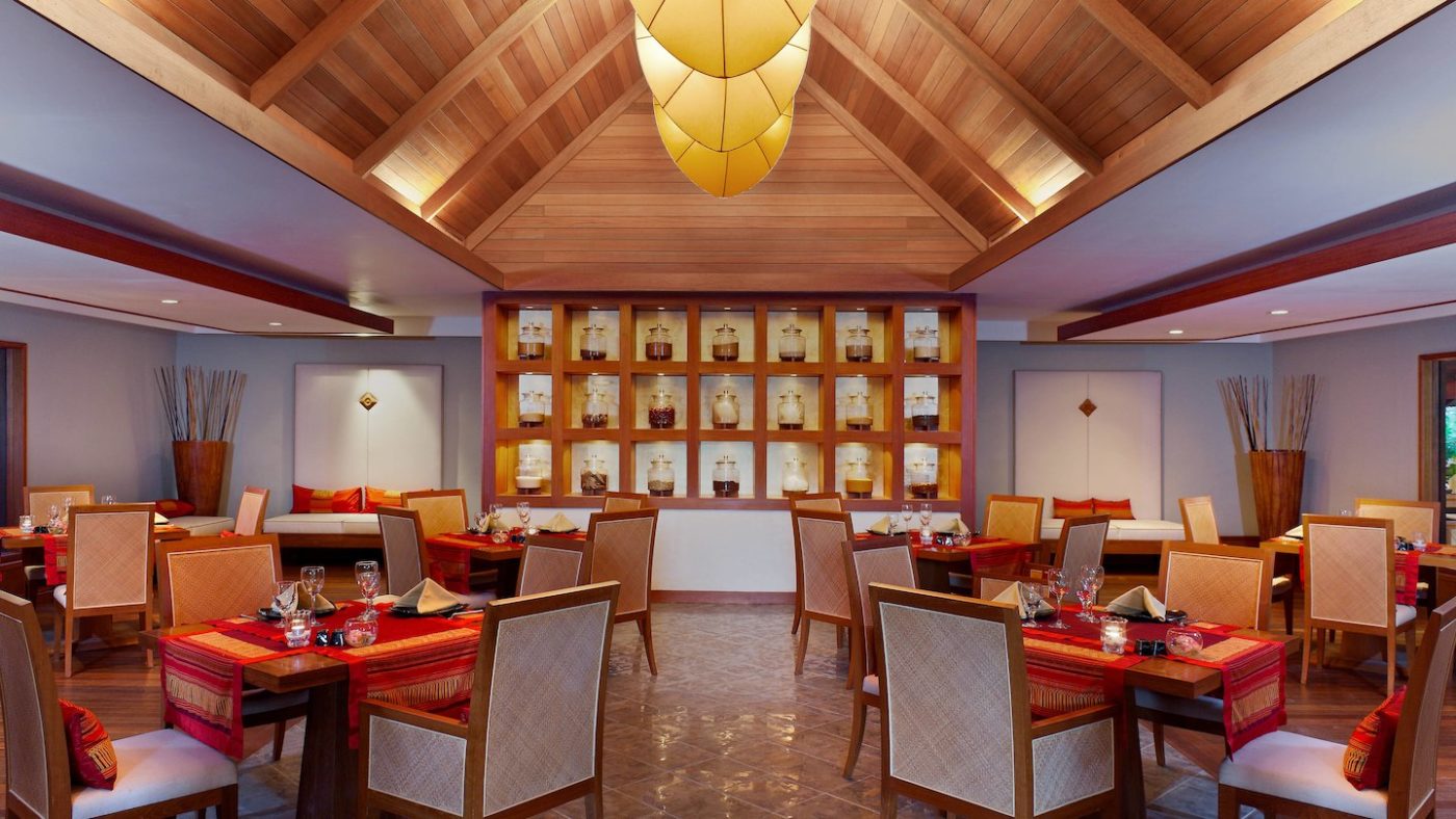 Sheraton Maldives Fullmoon Resort & Spa - Maldives Package Co., Ltd.
